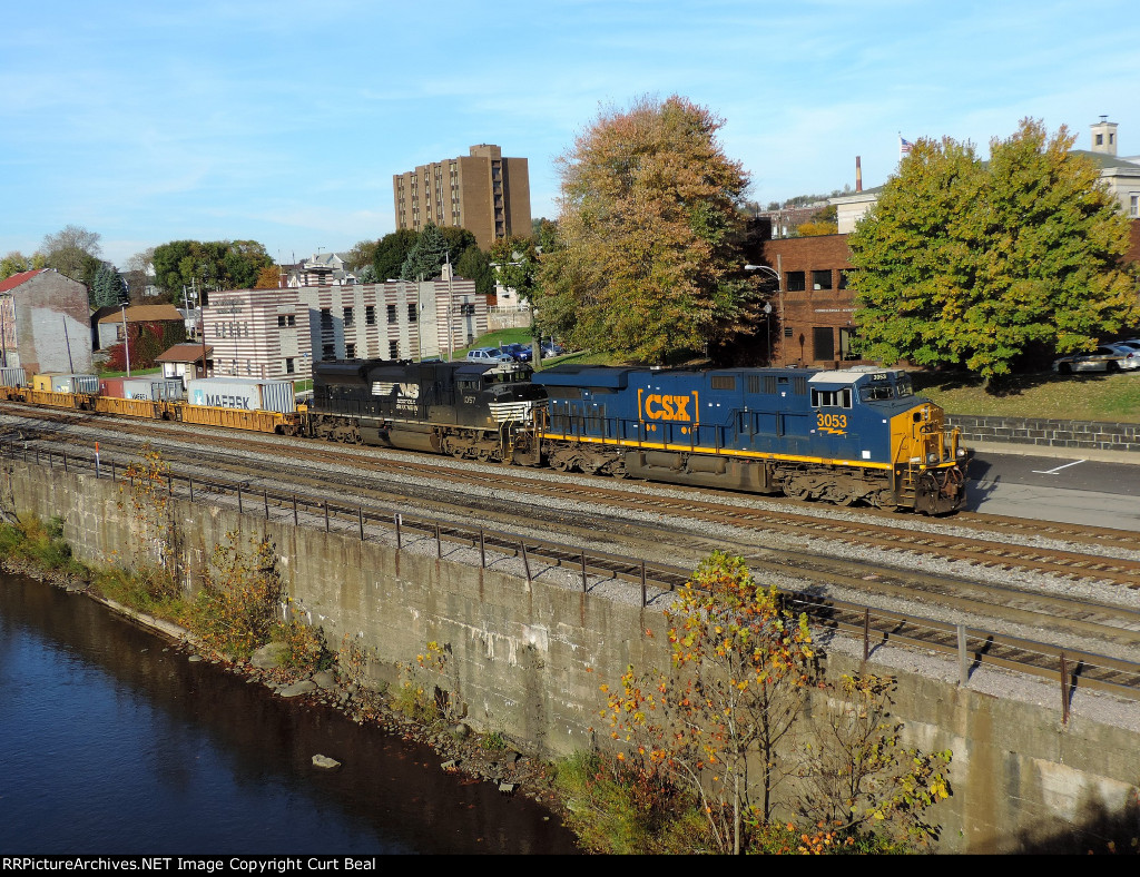 CSX 3053 and NS 1057